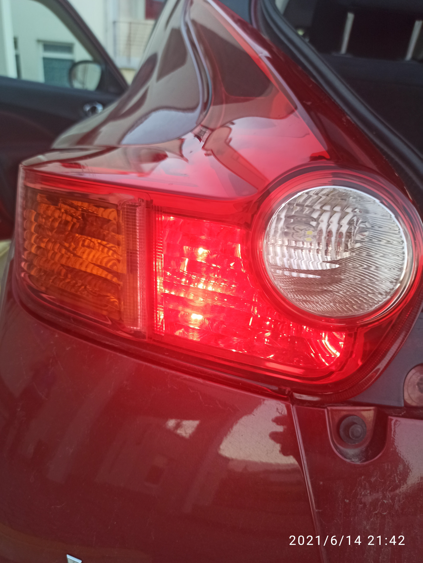 Диодные лампы габаритов и стопов. — Nissan Juke (1G), 1,6 л, 2011 года ...