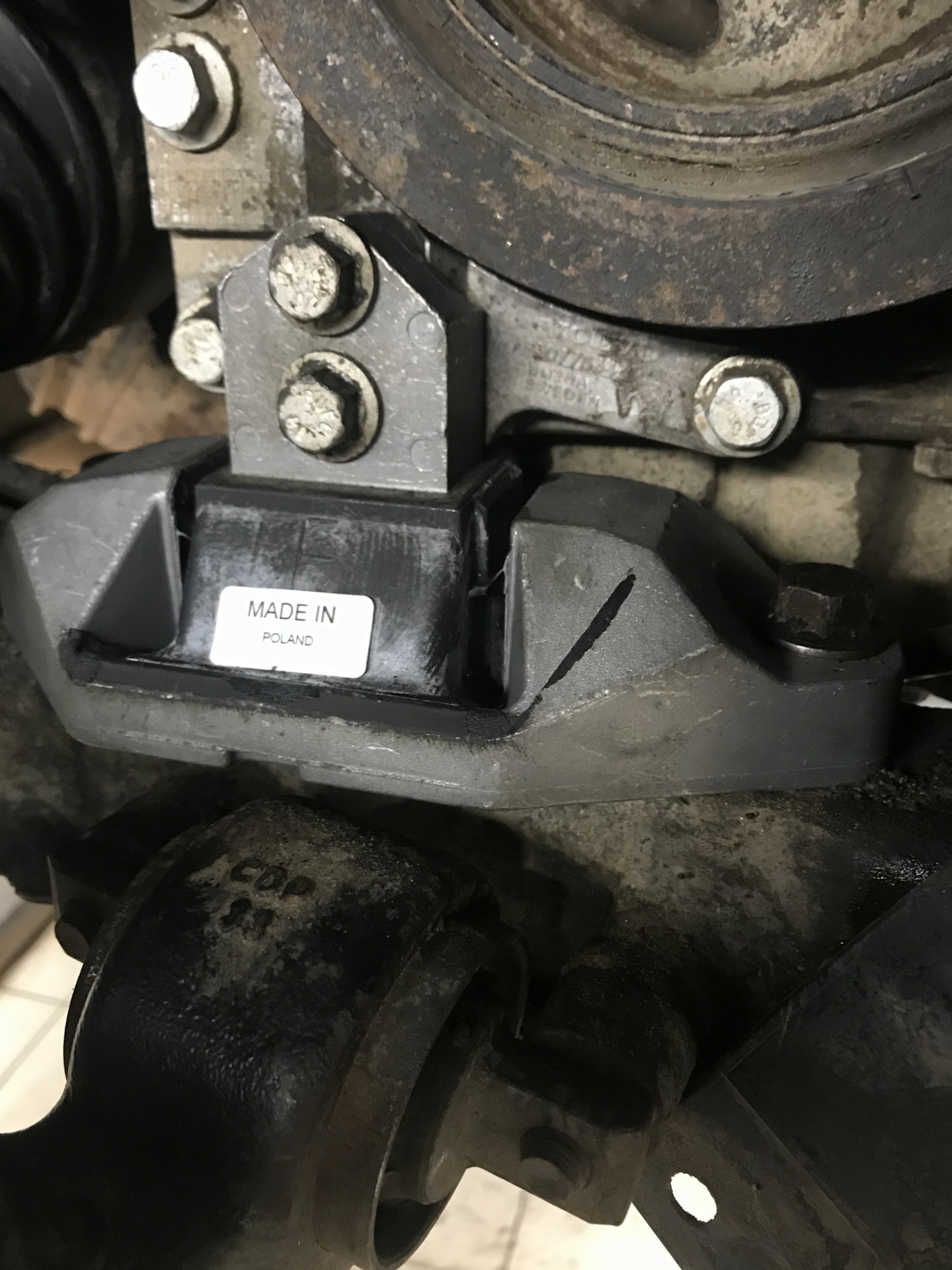 Тотальная замена подушек двигателя. — Volvo XC90 (1G), 4,4 л, 2008 года ...