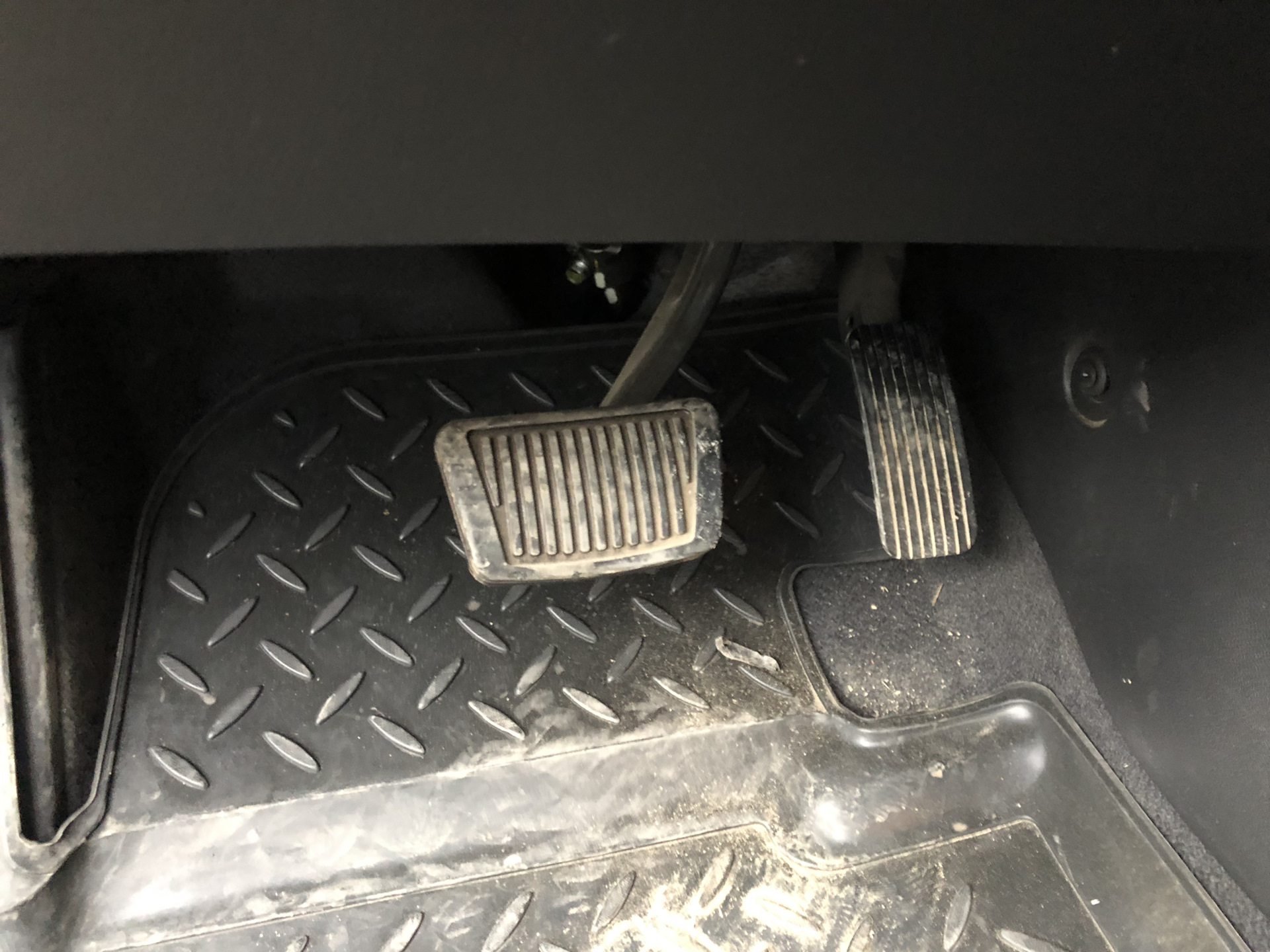 Накладки на педали. — Hyundai Elantra (6G), 1,6 л, 2018 года ...
