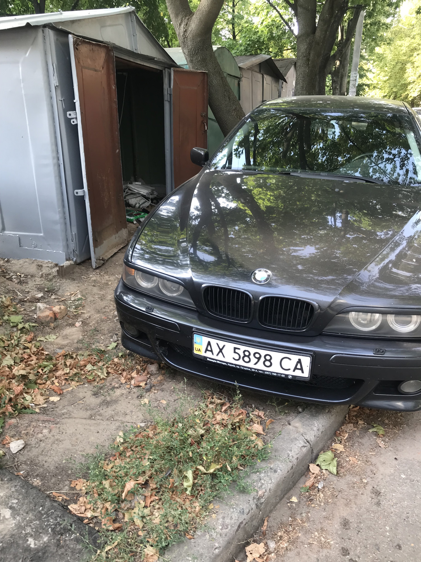 Задние тормозные колодки — BMW 5 series (E39), 2,2 л., 2000 года ...