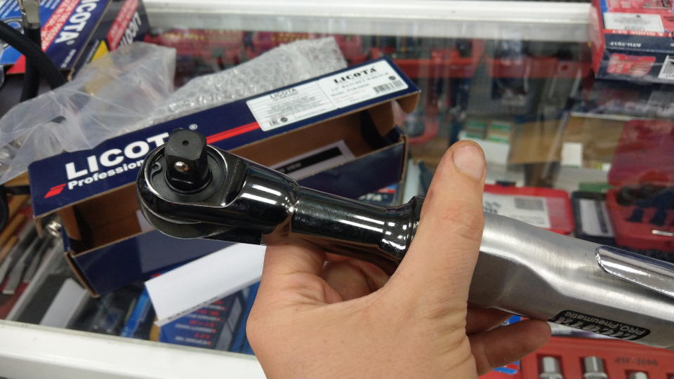 Licota Professional Tools — Toyota Ipsum (21), 2,4 л, 2006 года ...