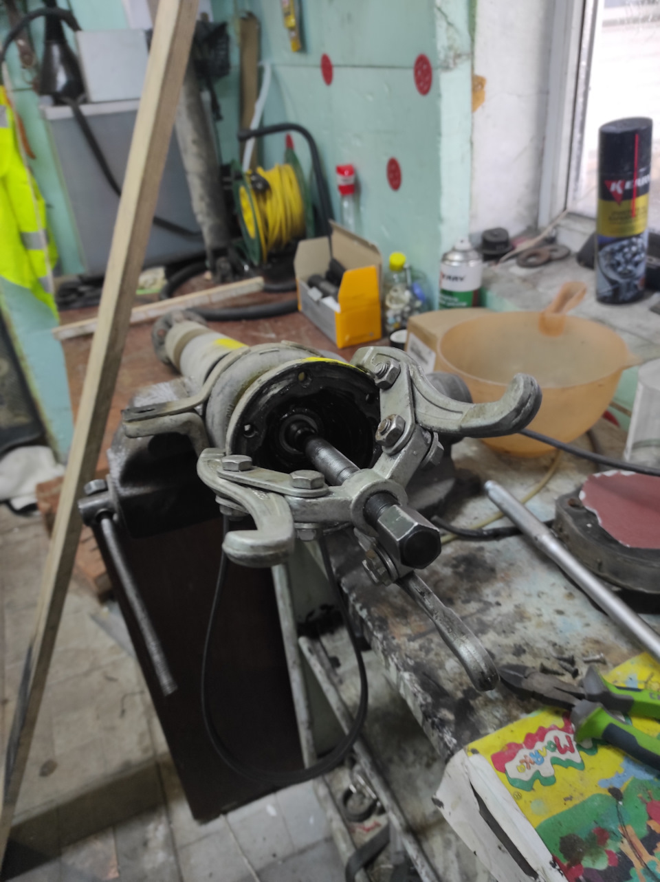 Замена подшипника в подвесном + муфта — Hyundai Tucson (JM), 2 л, 2008 ...