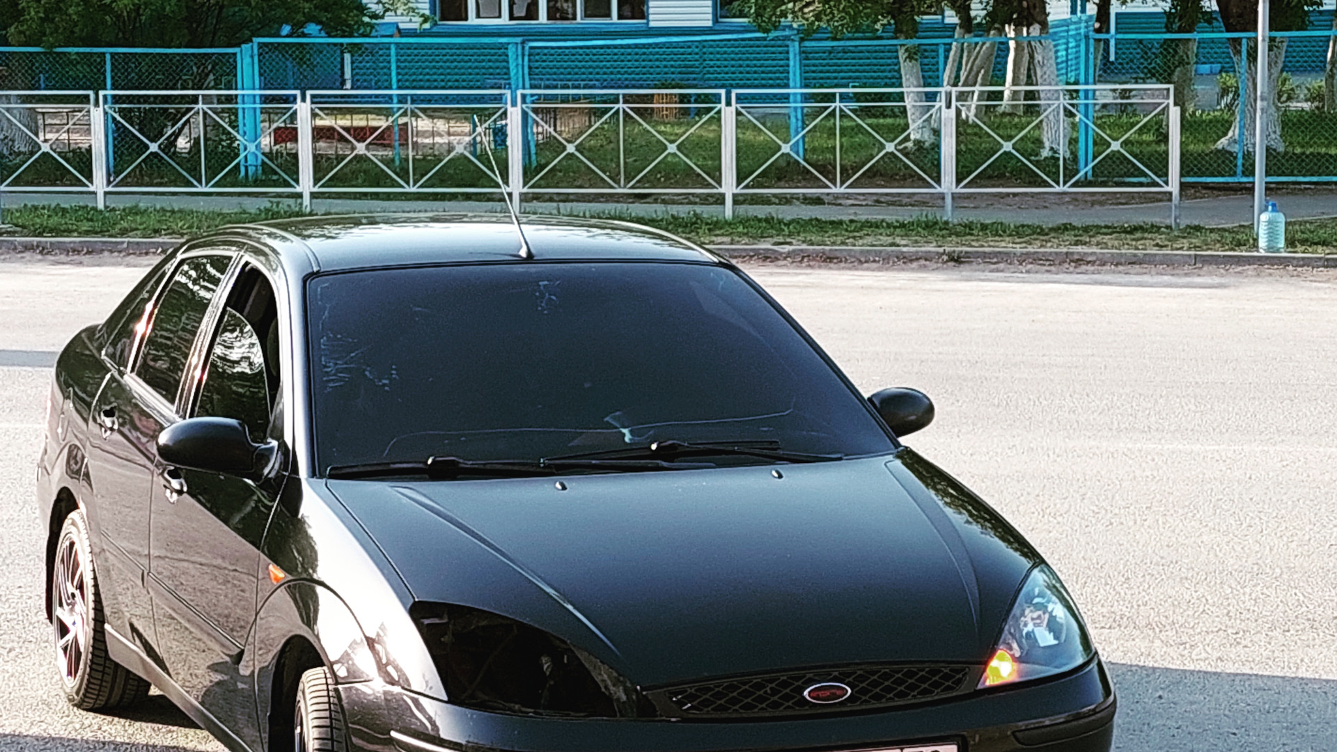Ford Focus Sedan I 1.6 бензиновый 2004 | Цвет космос 1.6 rocam ме на DRIVE2
