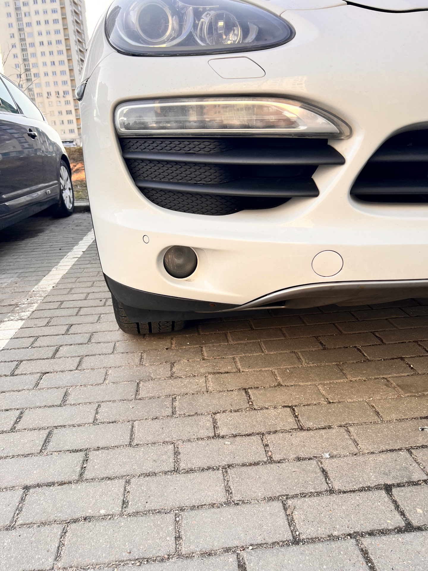 Заглушка в передний бампер — Porsche Cayenne (2G) 958, 4,8 л, 2012 года ...