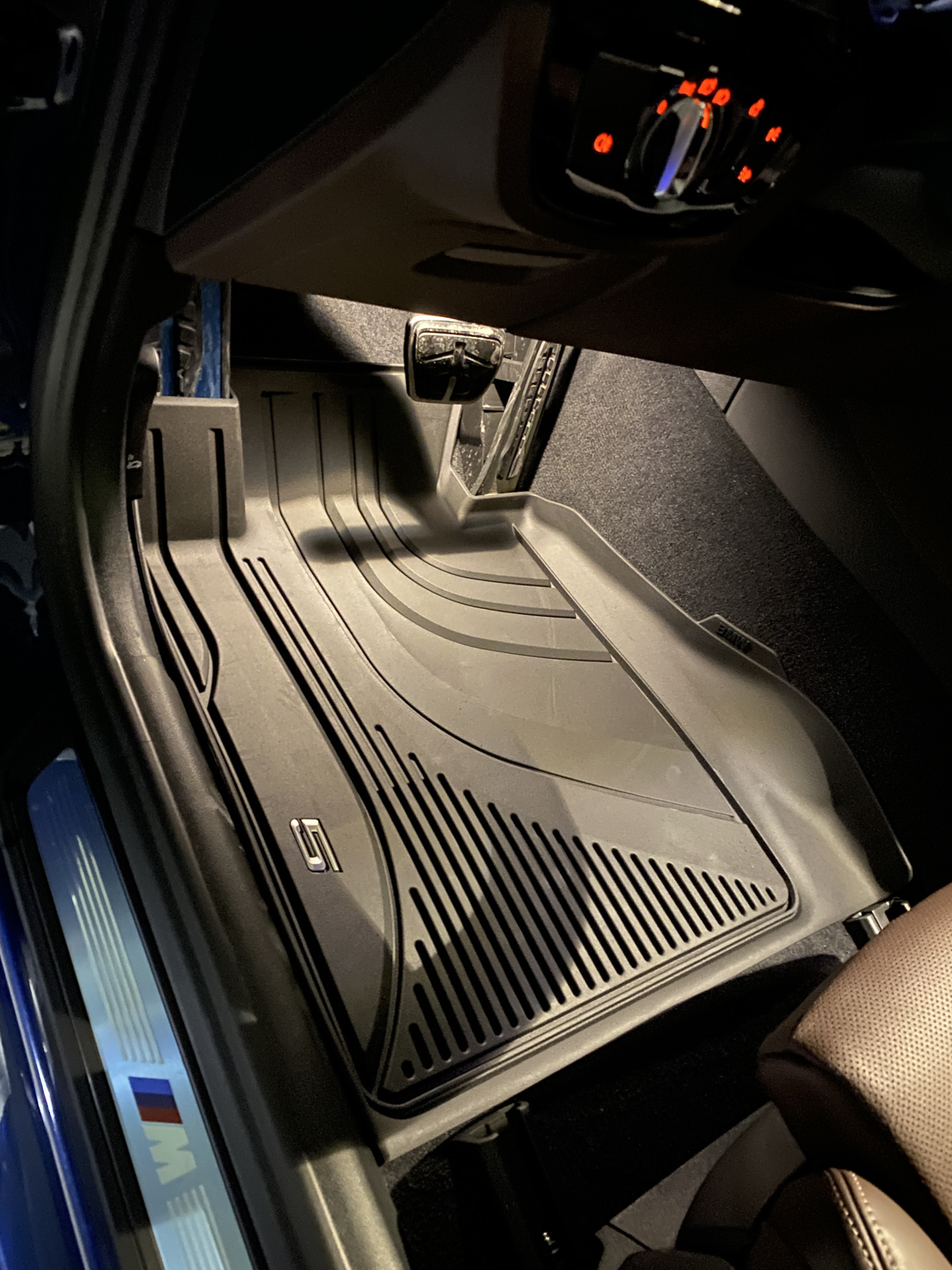 Купил оригинальные коврики с высоким бортом — BMW 5 series (G30), 3 л ...