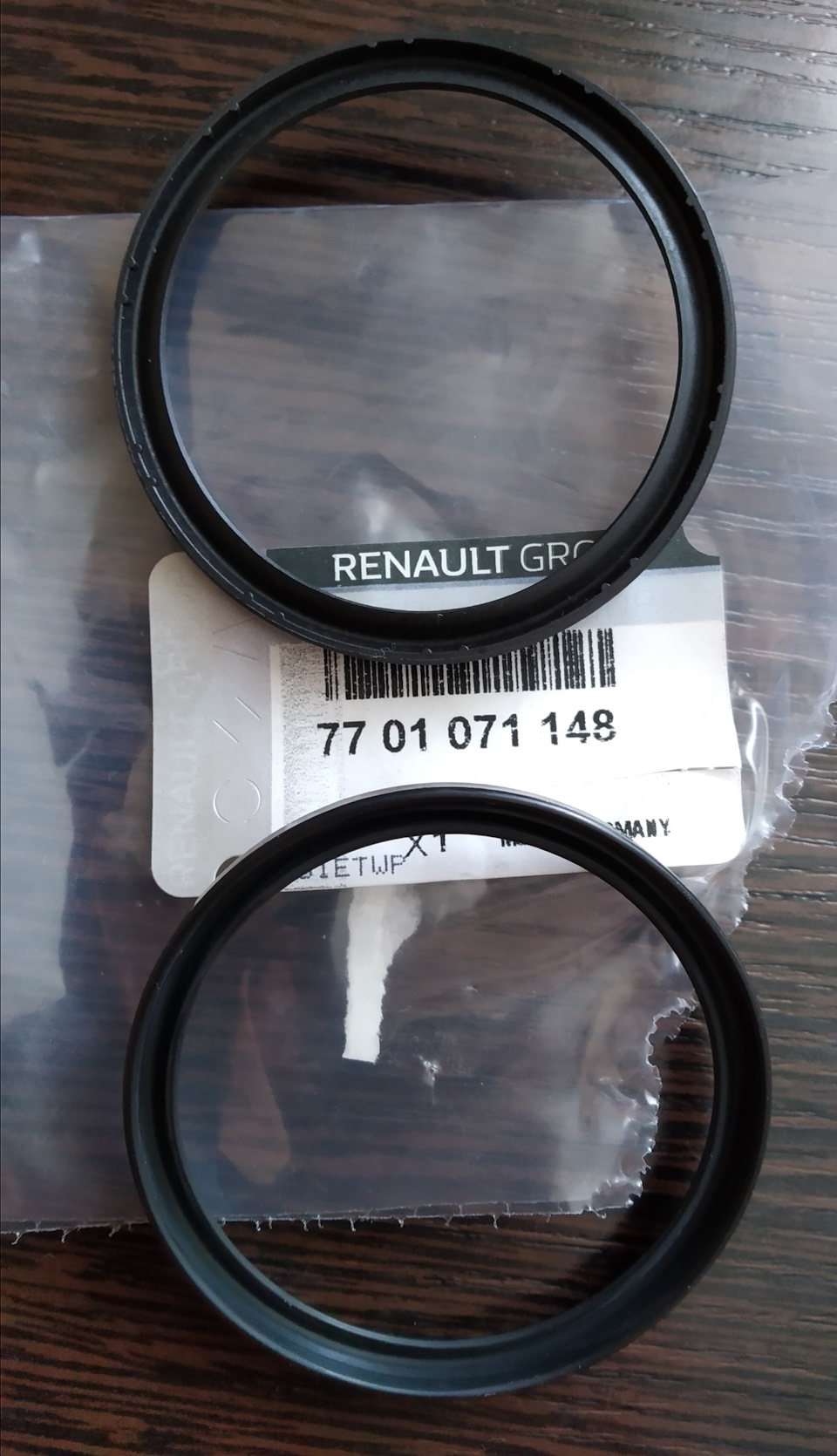 7701071148 Прокладка патрубка возд фильтра двс(рез) RENAULT | Запчасти ...