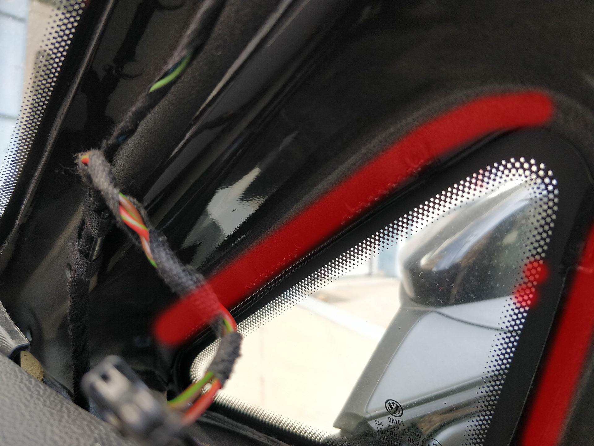 A-pilar rattle elimination — Volkswagen Golf Mk7, 1,6 л, 2013 года ...