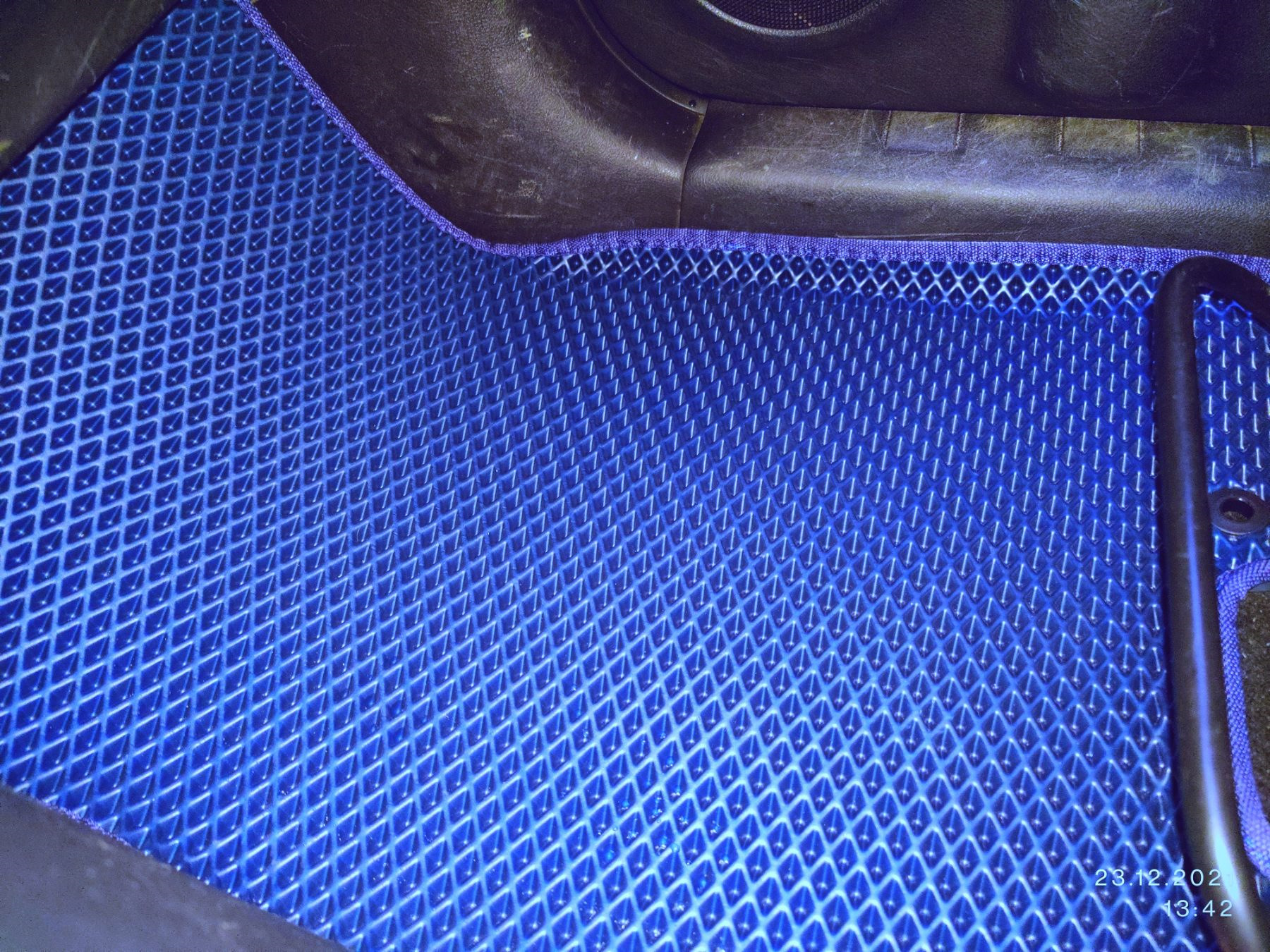 Тоже хочу EVA 3D. — Nissan X-Trail II (t31), 2 л, 2008 года | аксессуары | DRIVE2