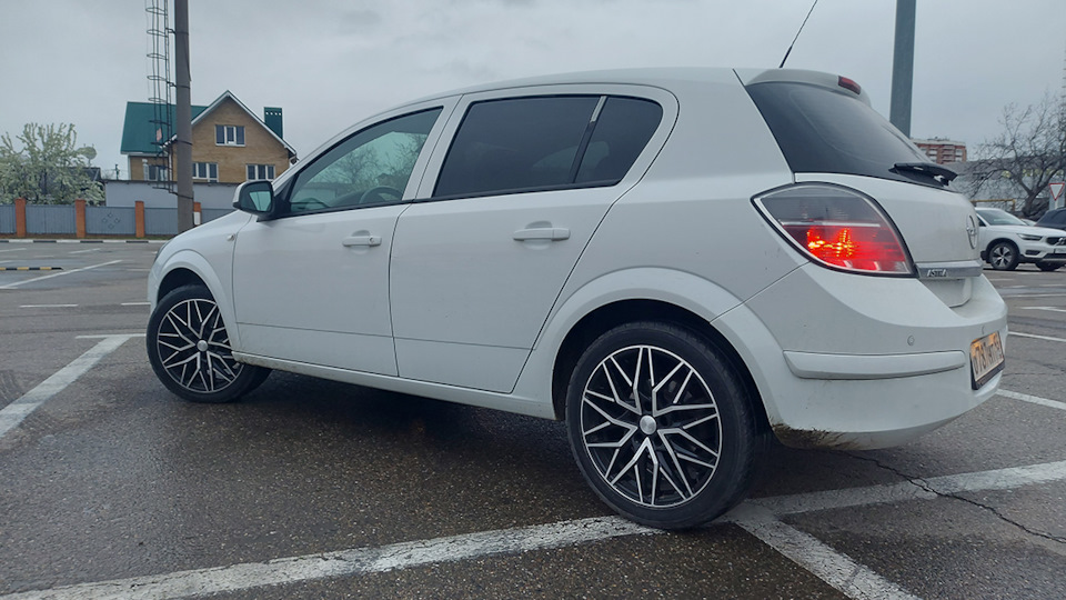 Opel Astra H 1.6 бензиновый 2012 | на DRIVE2