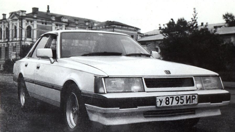 Nissan Leopard (F30) 2.0 бензиновый 1982 | белый пушистый на DRIVE2