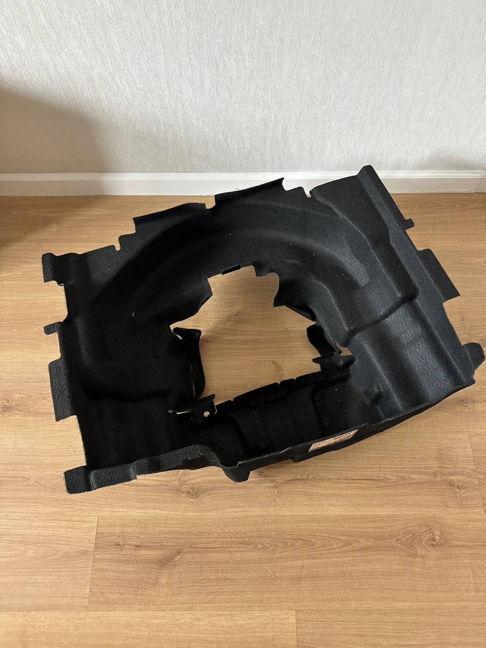 Обшивка ниши запаски — Audi A4 Avant (B9), 2 л, 2019 года | аксессуары ...