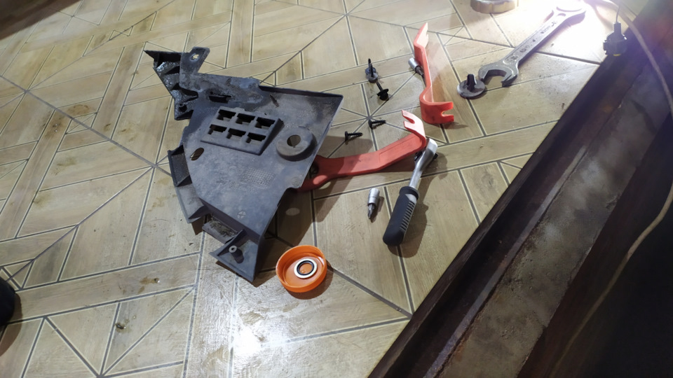 Ledzilla — Renault Logan (2G), 1,6 л, 2016 года | тюнинг | DRIVE2