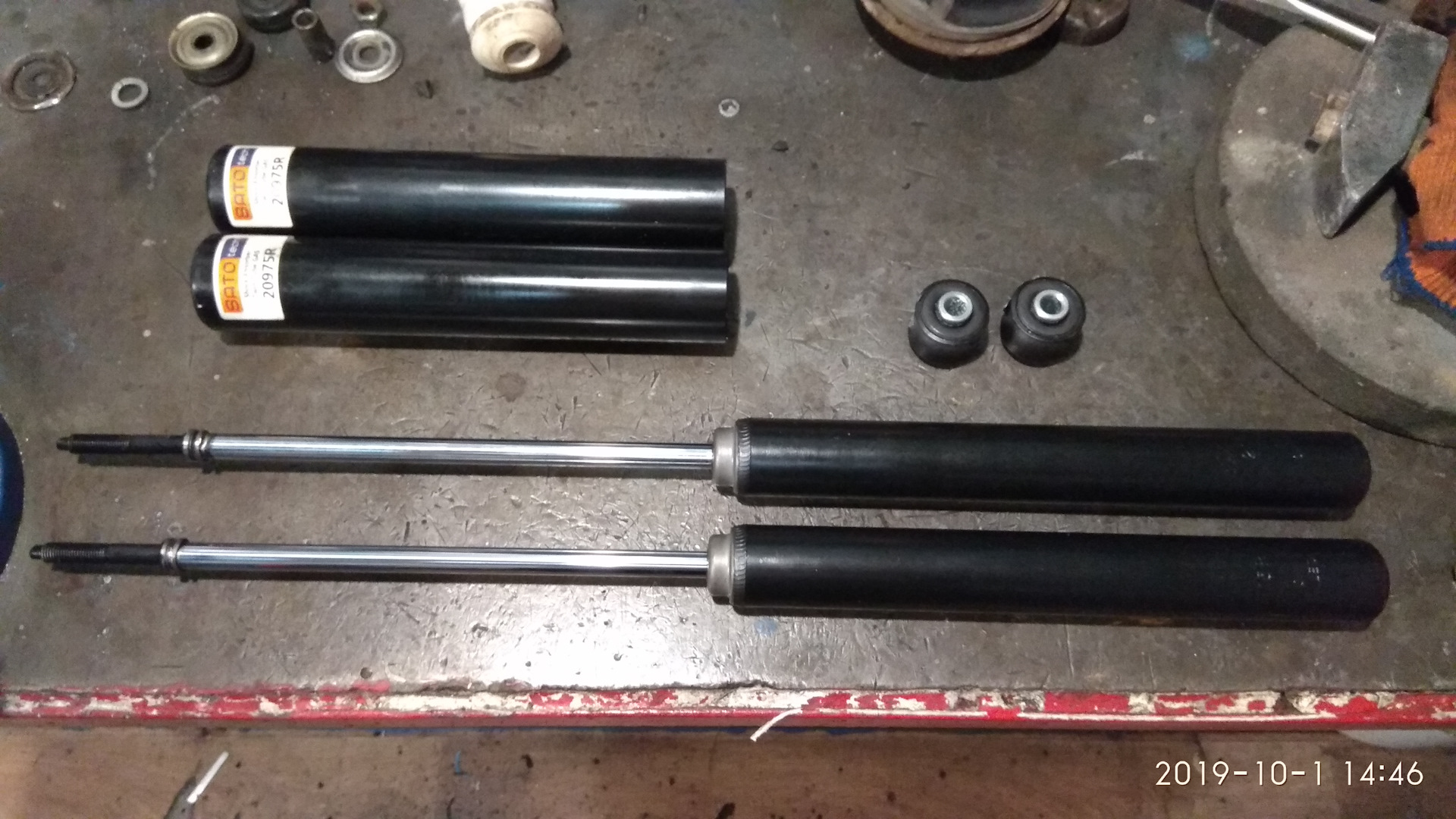 Вставки в задние амортизаторы … — ЗАЗ 1105, 1,3 л, 1993 года | тюнинг ...