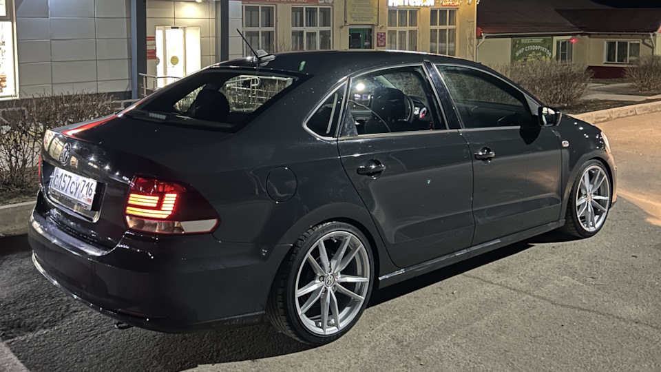 Volkswagen Polo Sedan 1.6 бензиновый 2018 | Urano Grey на DRIVE2