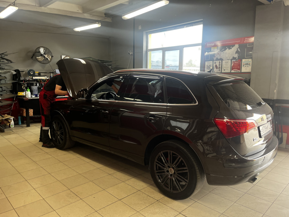 Лобовое AGC в Bitstop — Audi Q5 (1G), 2 л, 2010 года | запчасти | DRIVE2