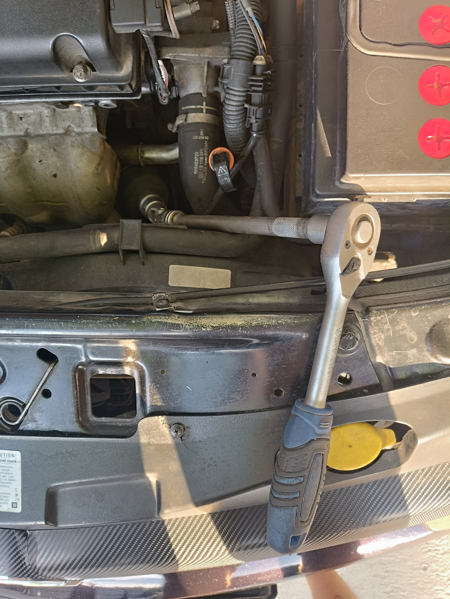 Замена масла через щуп — Opel Astra H GTC, 1,8 л, 2007 года | плановое ...