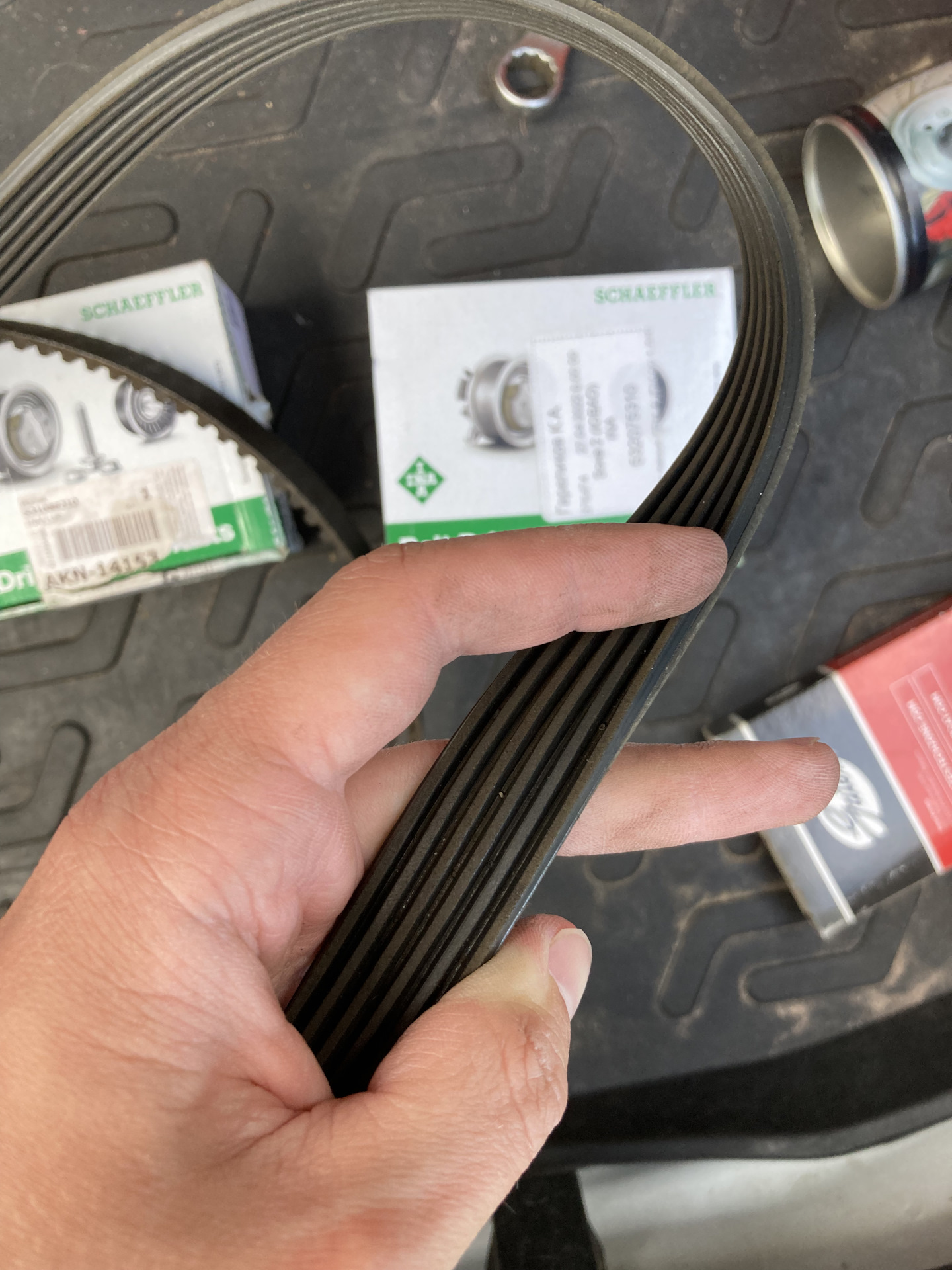 Большое ТО. Замена ремня и роликов ГРМ, приводного ремня. — Skoda Rapid ...