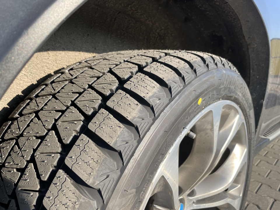 Bridgestone blizzak dm-v3 R20 — BMW X5 (F15), 3 л, 2015 года | шины ...