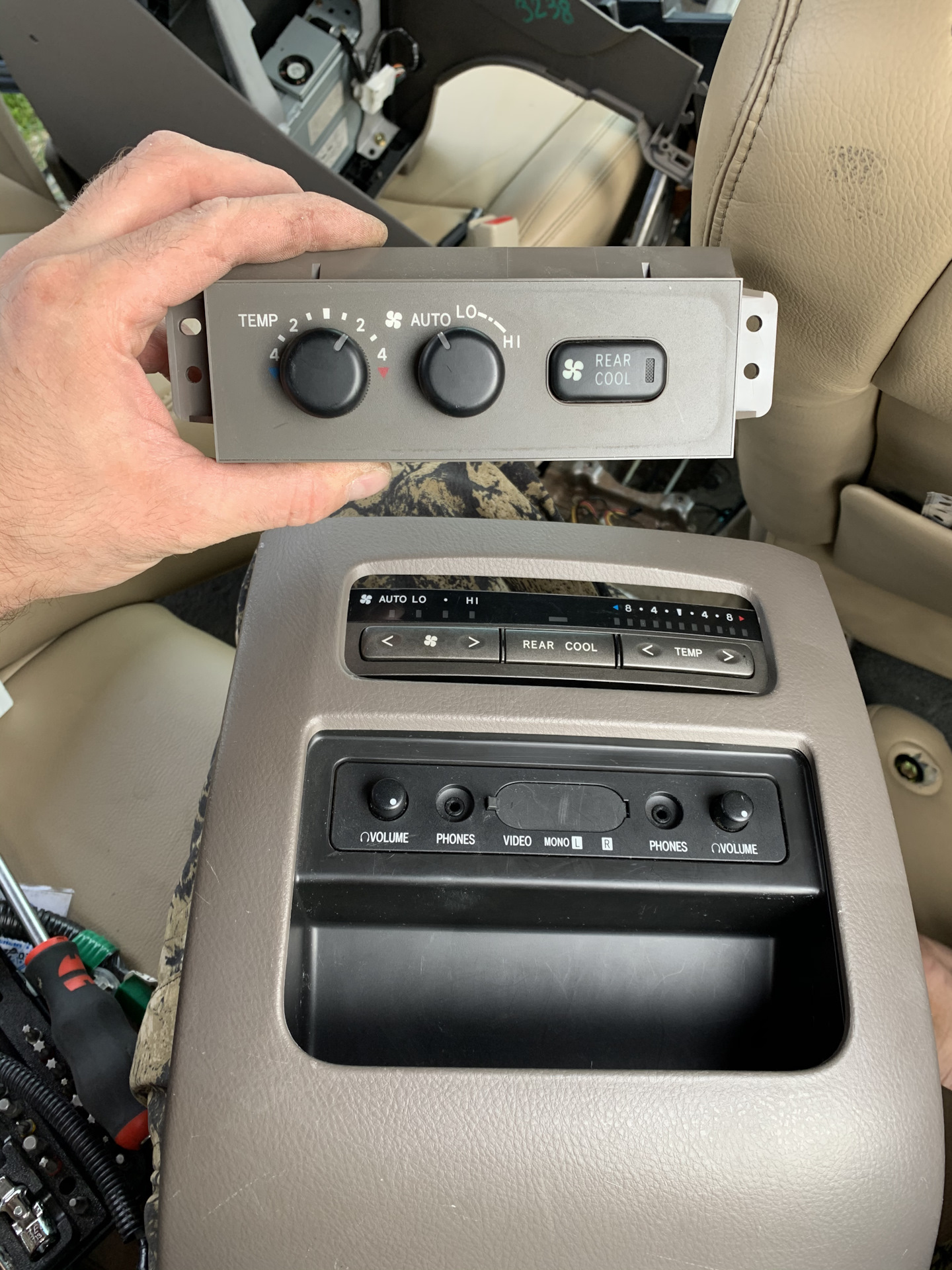 Подлокотник мне в джиикс! — Lexus GX (UZJ120), 4,7 л, 2003 года ...