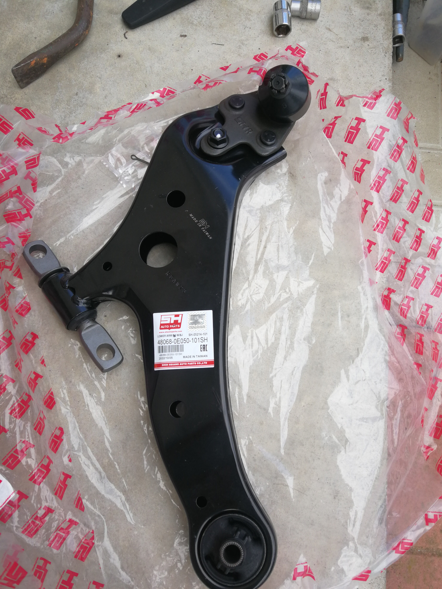 23# Замена нижних рычагов — Lexus RX (3G), 2,7 л, 2010 года | визит на ...