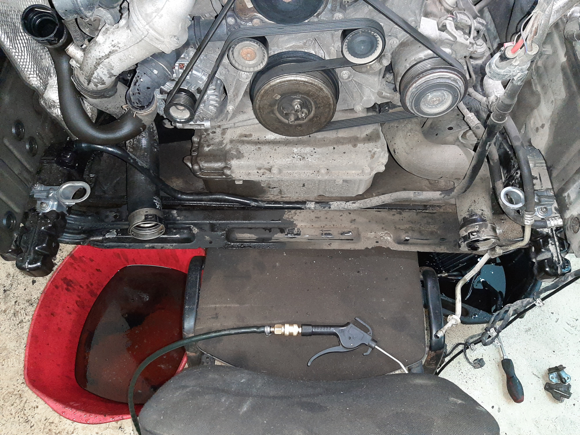 Мойка радиаторов — Mercedes-Benz V-Class (W447), 2,1 л, 2015 года ...