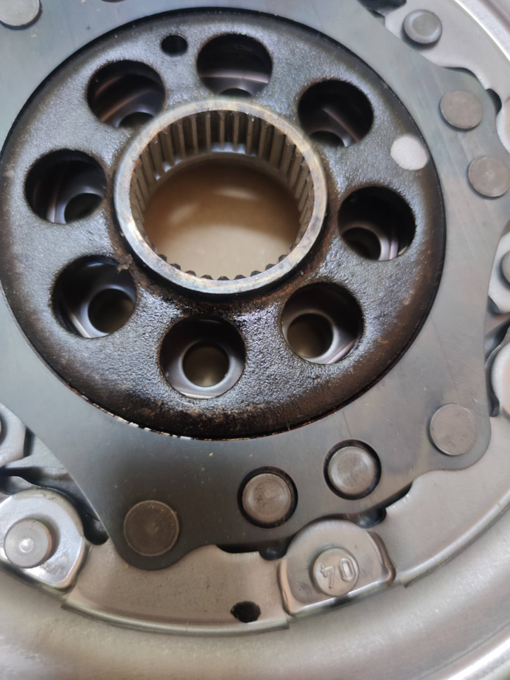 Маховик LuK DSG6 Passat B8 415089109 на Volkswagen Passat Alltrack (B8 ...