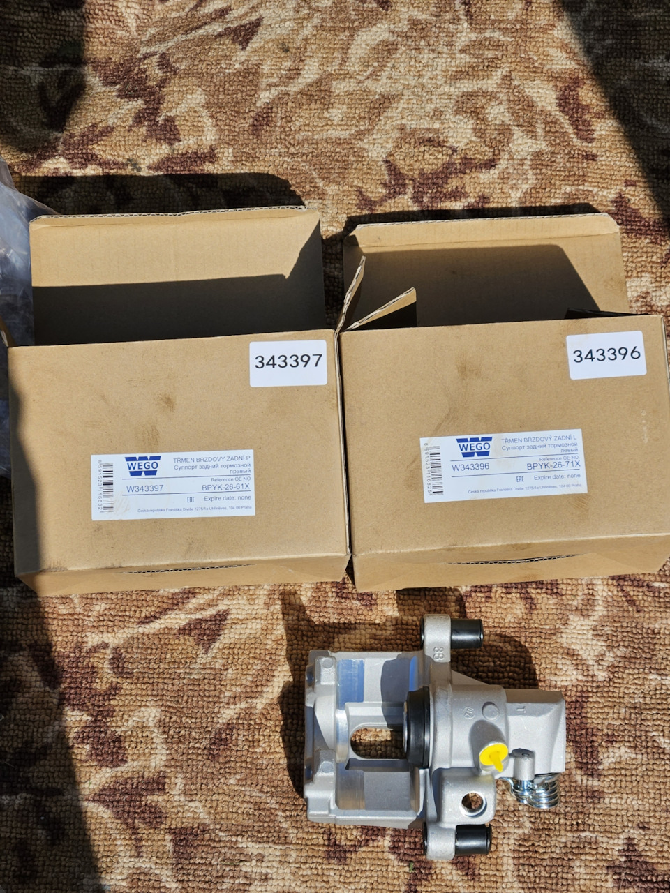 Замена задних тормозов полностью все — Ford Focus Hatchback II, 1,6 л ...