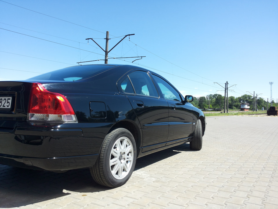 10. Клиренс задней подвески. — Volvo S60 (1G), 2,4 л, 2005 года ...
