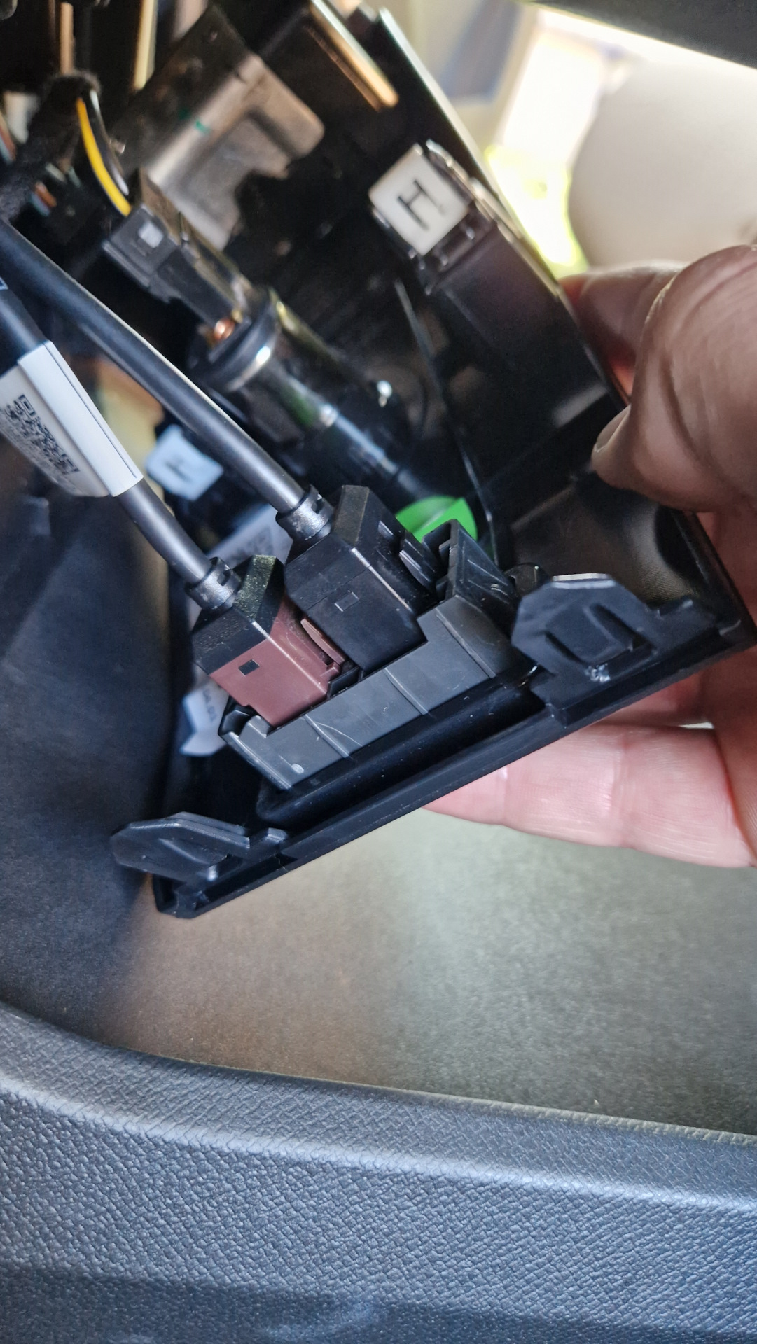 Ремонт порта USB на Т2 — Jetour T2, 2 л, 2024 года | своими руками | DRIVE2