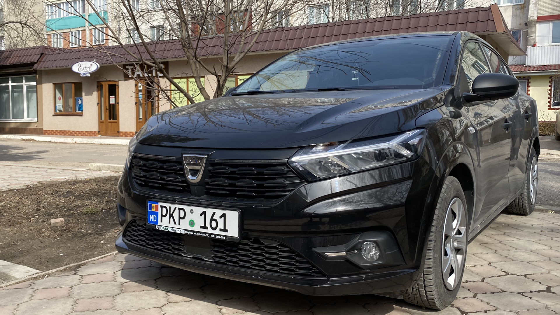 Dacia Logan (3G) 1.0 бензиновый 2021 | black на DRIVE2