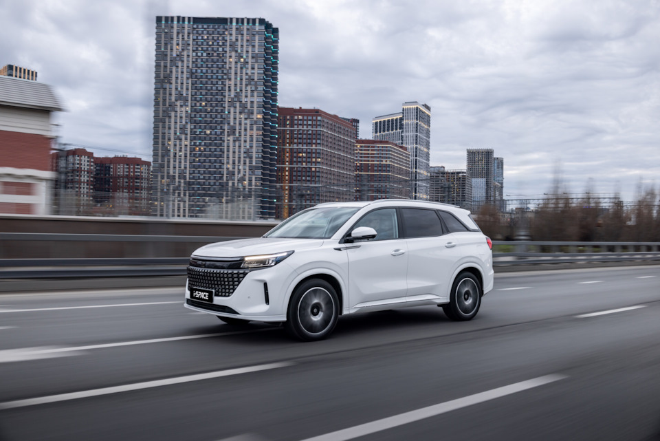 Evolute i-Space: лучшее из двух миров — «Тест-драйвы» на DRIVE2