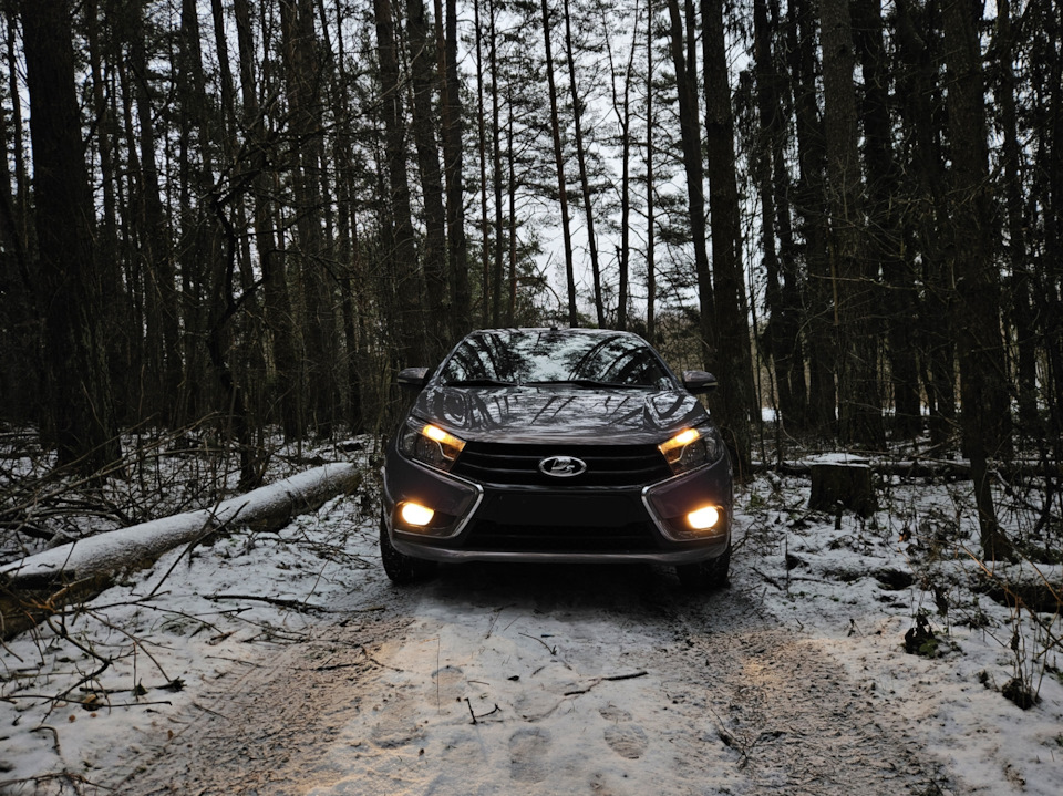 Фотосет "В зимнем лесу" — Lada Vesta (1G), 1,6 л, 2017 года | фотография | DRIVE2