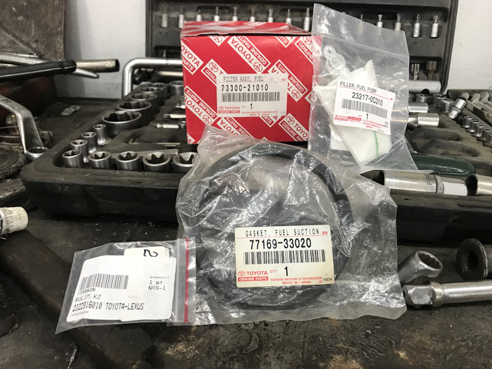 Замена ремня ГРМ, топливного фильтра, и датчик давления масло. — Toyota ...