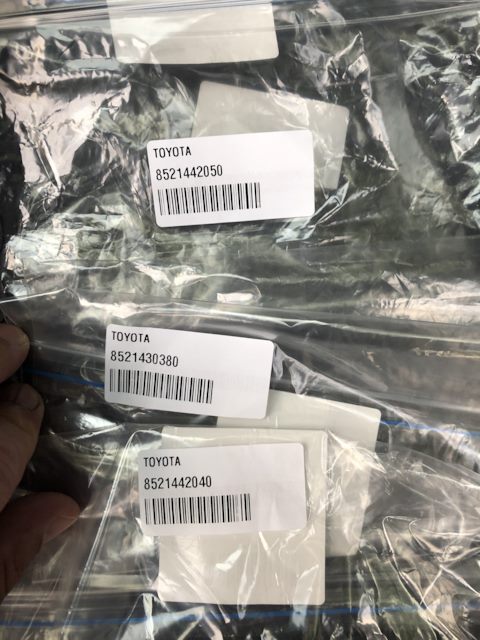 8521430380 Резинка оригинальные сменные на дворники гибридные TOYOTA ...