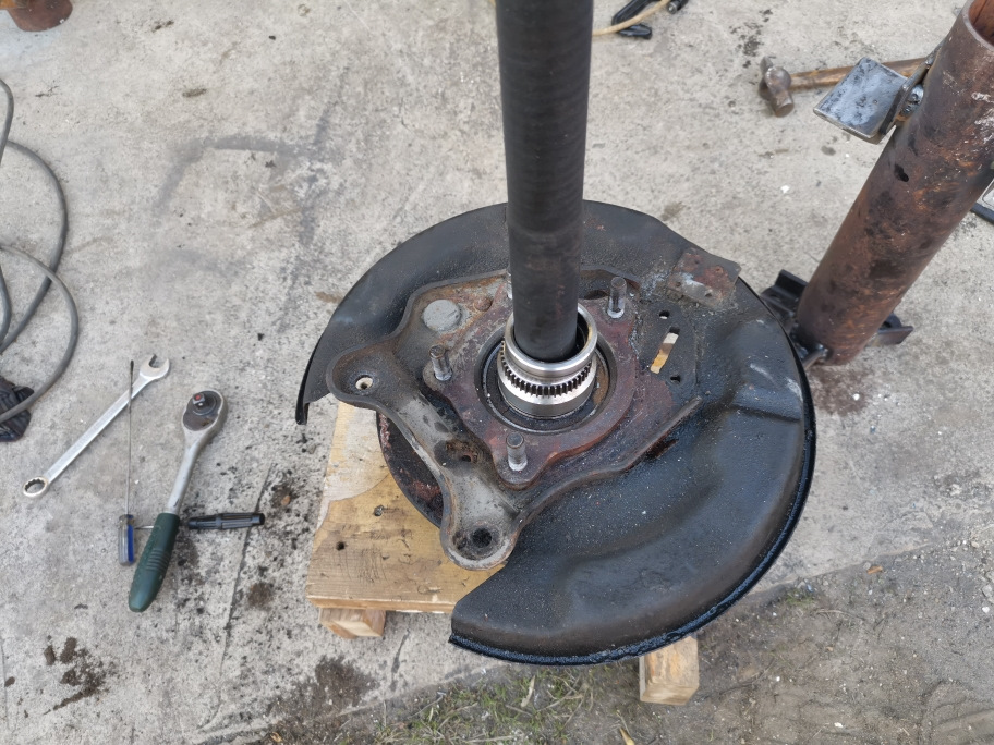 Замена сальников и подшипников заднего моста — Lexus LX (UZJ100), 4,7 л ...