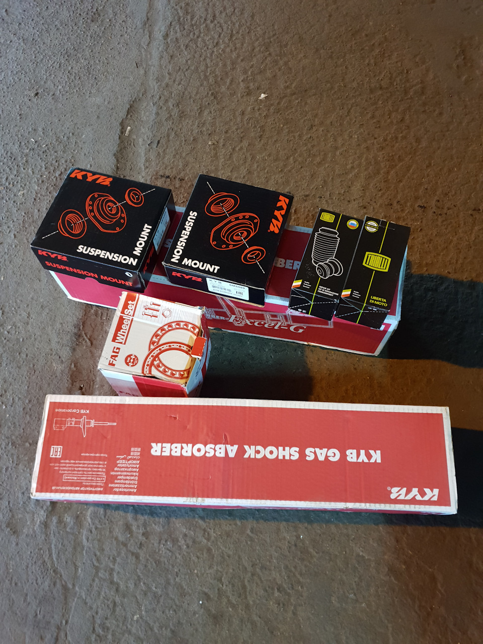 💣#4 Замена передних стоек, опорных подшипников и правого ступичного ...