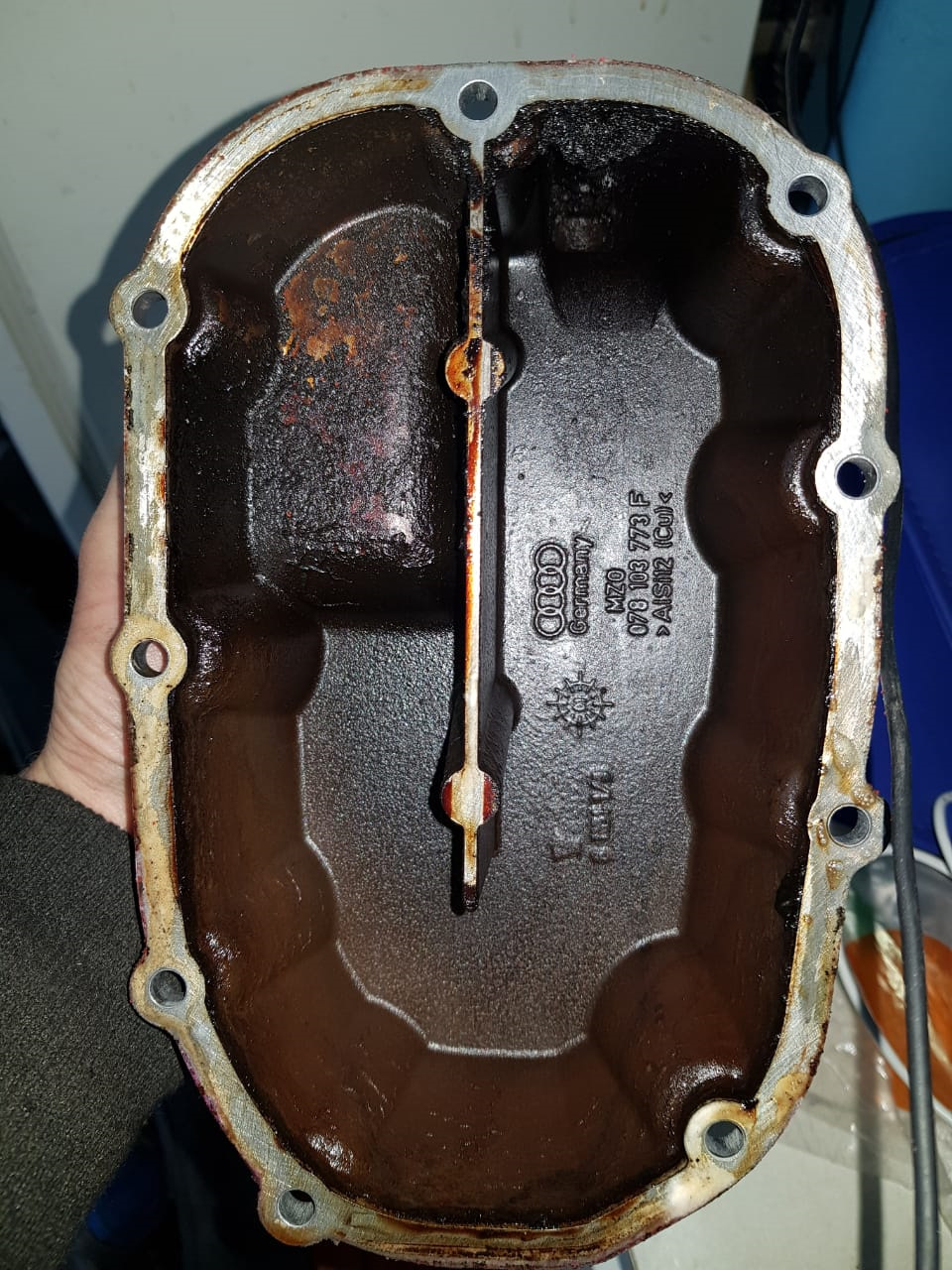 078103773F Крышка VAG | Запчасти на DRIVE2