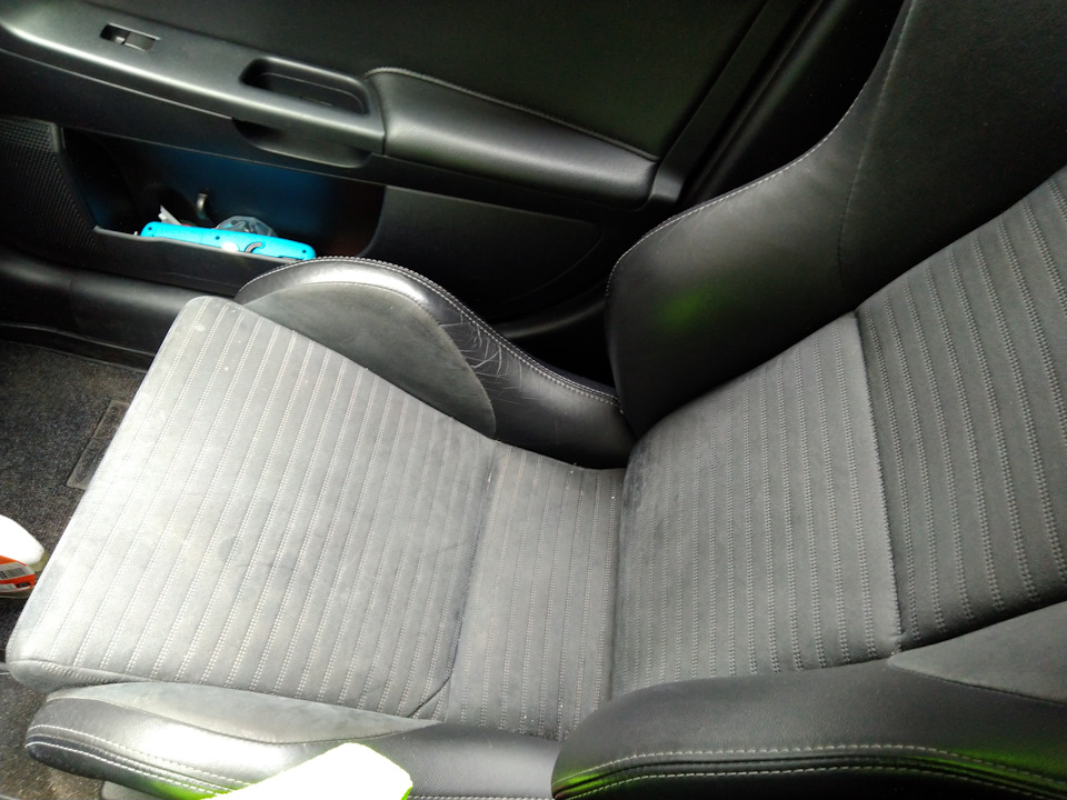 Замена держателя стойки капота — Mazda CX-5 (1G), 2,5 л, 2014 года ...