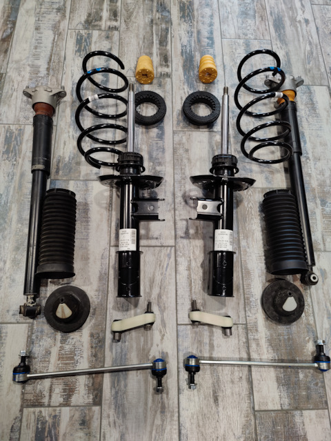 A2463200100 Тяга (стойка) стабилизатора Mercedes | Запчасти на DRIVE2