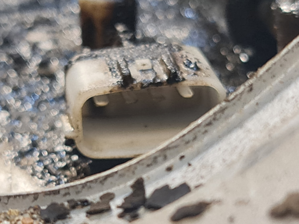 Как поменять горловину топливного бака за 10 тысяч рублей. История ...