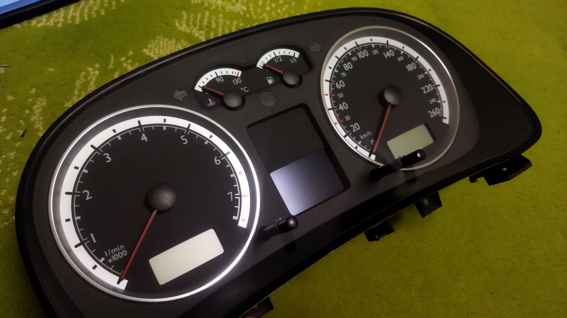 Установка юбилейной приборной панели IMMO 3 — Volkswagen Golf Mk4, 2,3 ...