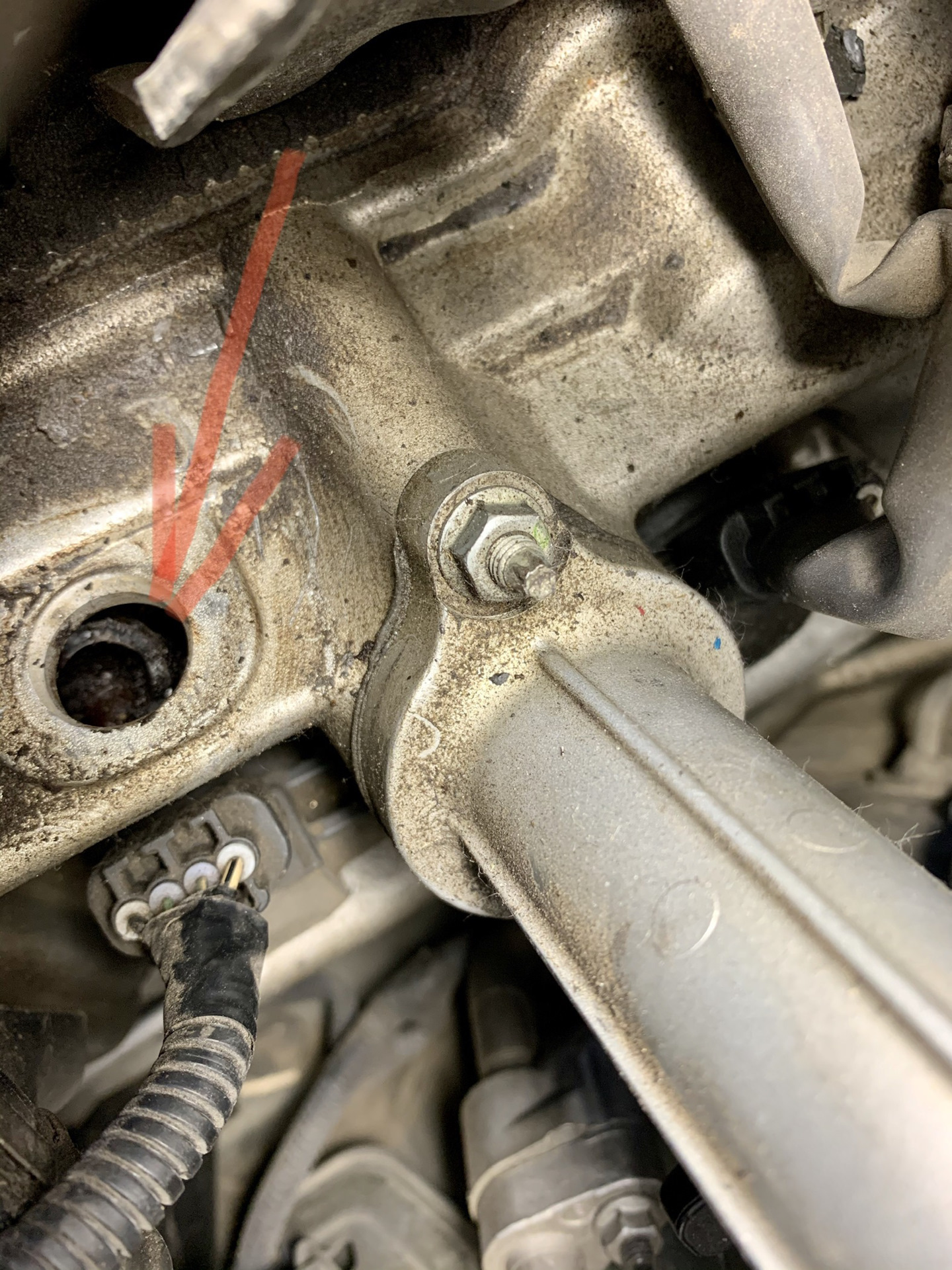 Замена клапана картерных газов — Lexus SC (430), 4,3 л, 2004 года ...