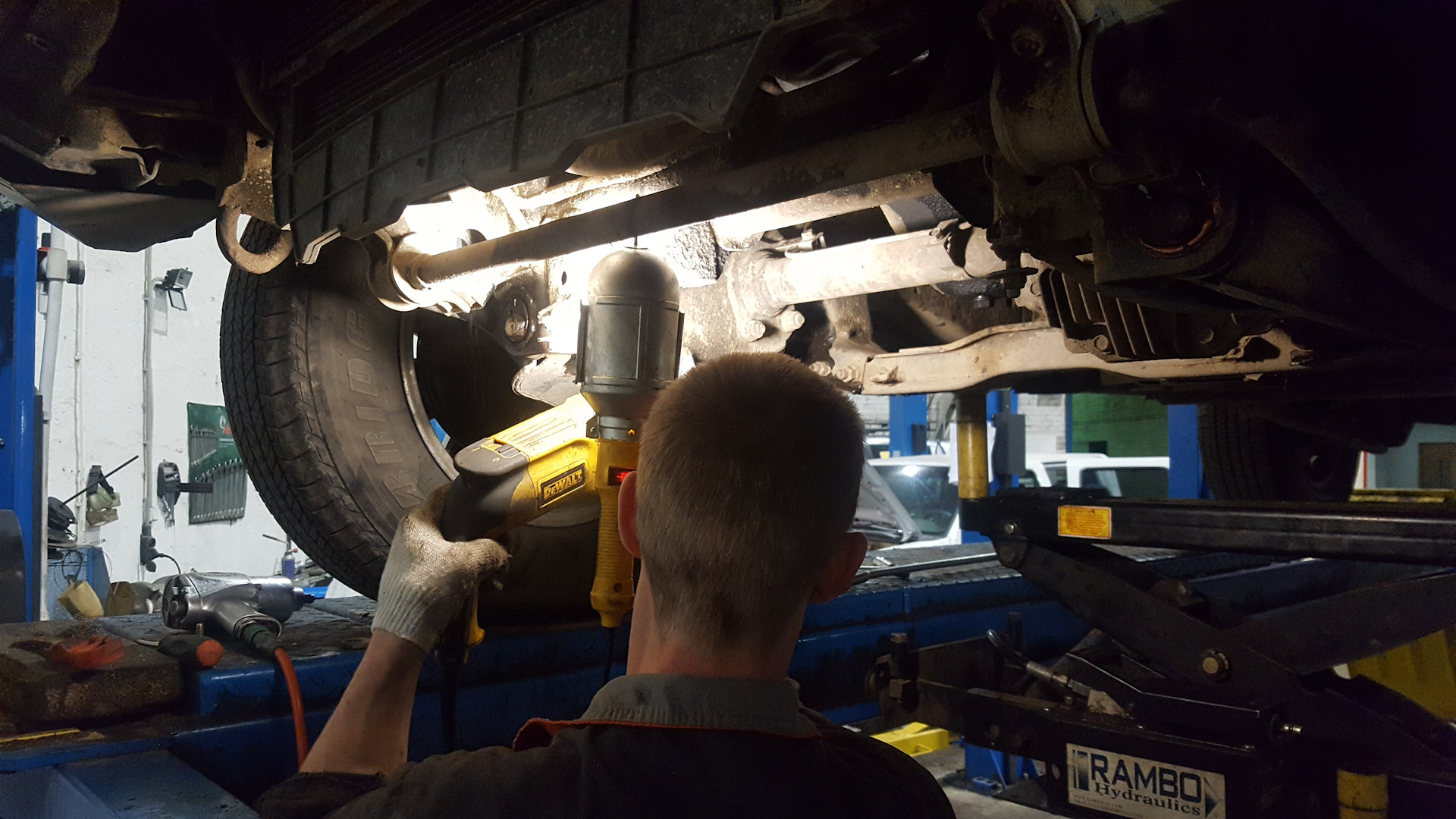 Закисшие развальные болты, Лайфхак от ПикапСервис! — Mitsubishi Pajero ...