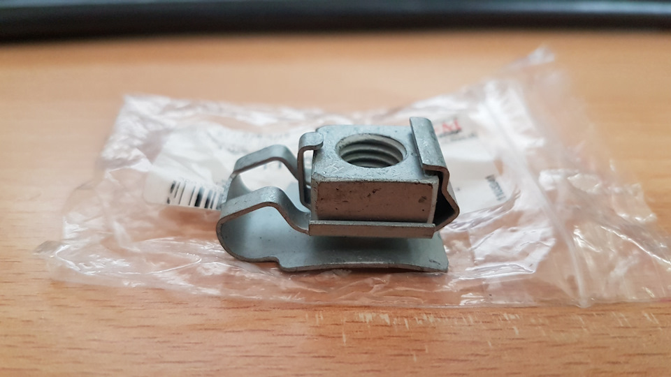 31106779393 Вставная гайка BMW | Запчасти на DRIVE2