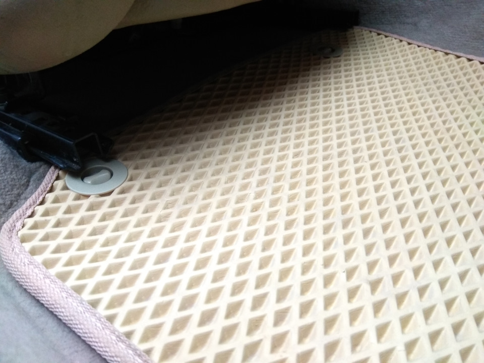 Какие лампы в ближний свет посоветуете? — Volkswagen Polo Sedan, 1,6 л ...