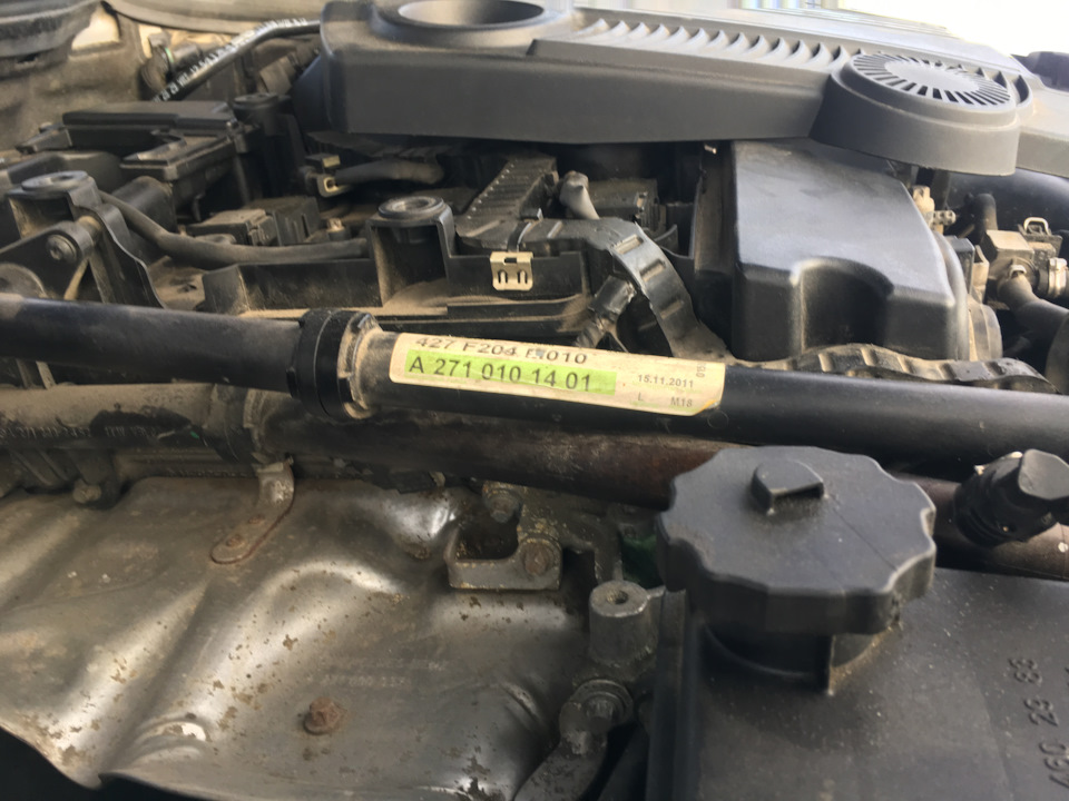 Трещина трубки охлаждения. — Mercedes-Benz C-class (W204), 1,8 л., 2011 ...