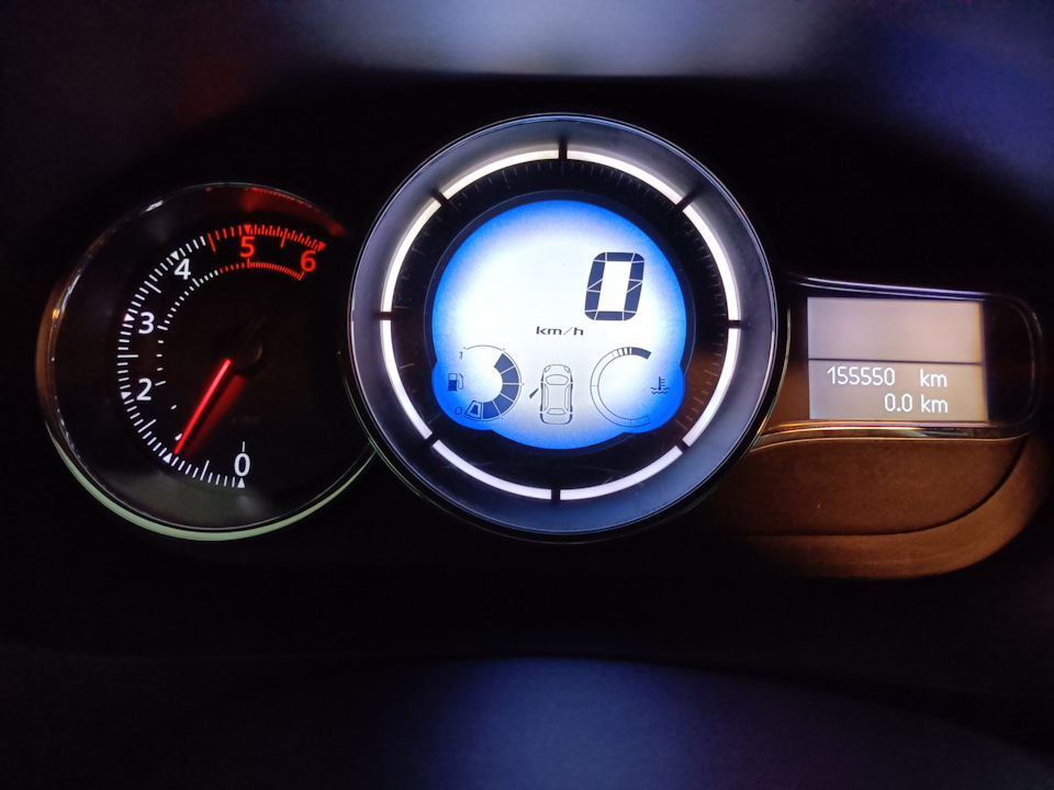 Заменил масло и фильтра. — Renault Fluence, 1,5 л, 2013 года | плановое ...