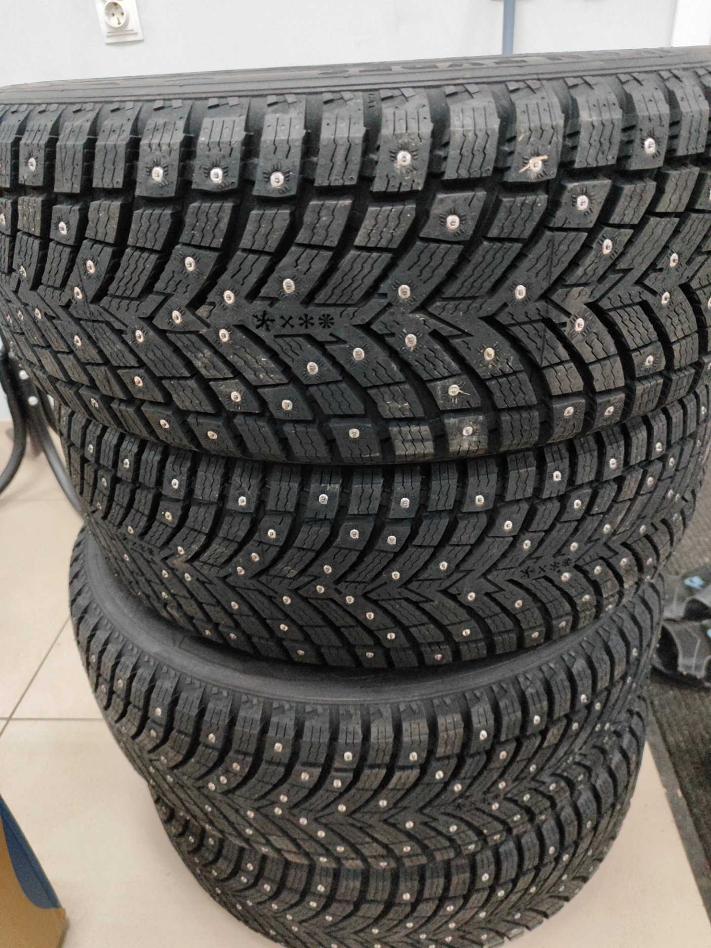 Зима будет, я верю — Mitsubishi Lancer X, 2 л, 2008 года | шины | DRIVE2