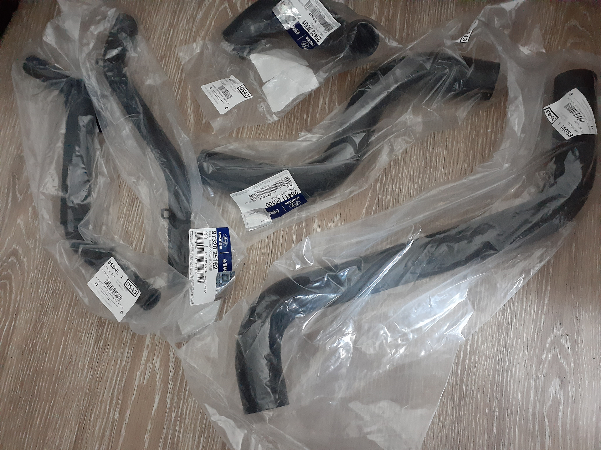 Замена патрубков ож — Hyundai Accent (2G), 1,5 л, 2007 года | своими ...