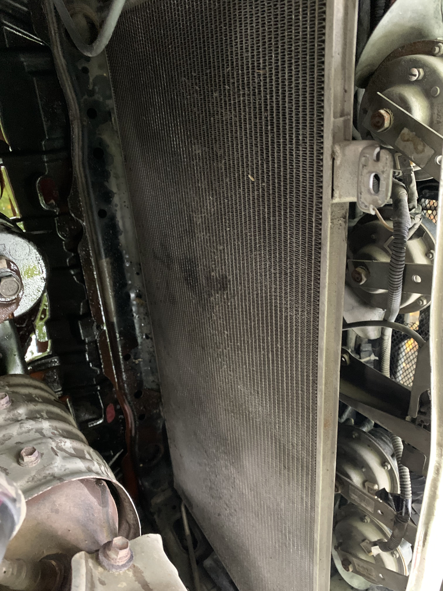 Радиатор охлаждения замена — Toyota Camry (XV50), 2,5 л, 2014 года ...